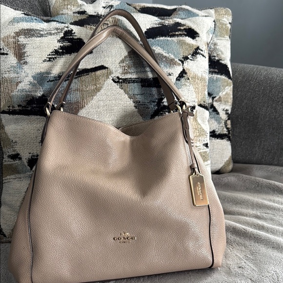 Coach | Bags | Coach Tan Leather Shoulder Bag With Slouchy Design ...